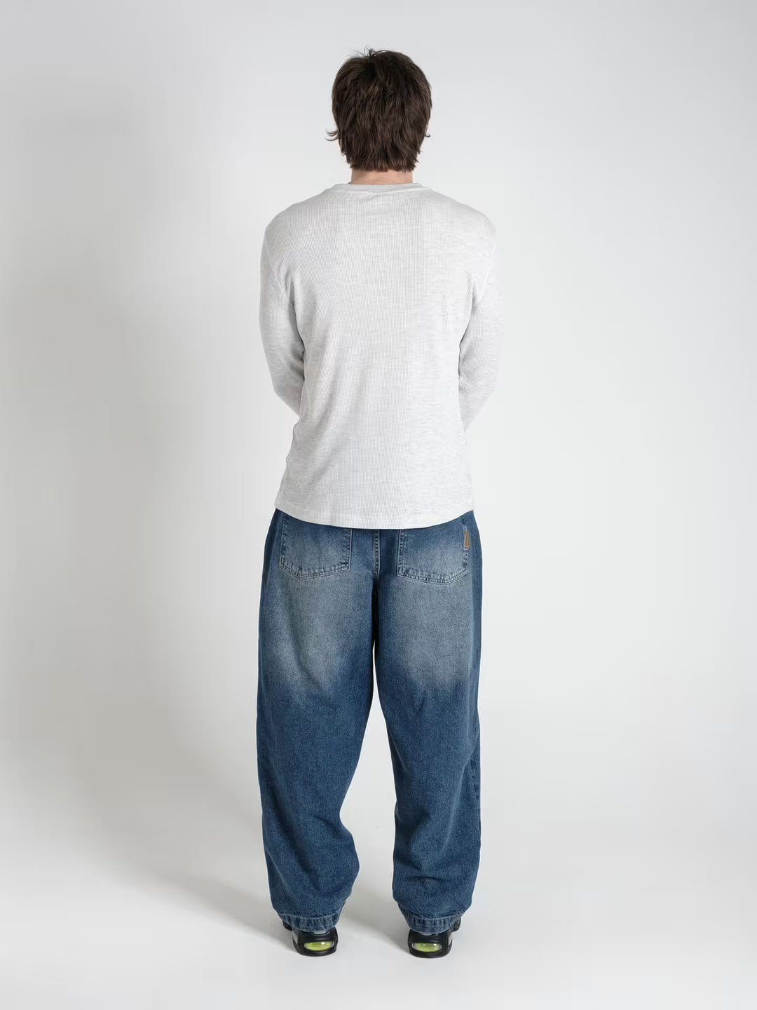 Baggy Jeans Style Guide for Men: Fits, Washes, and Outfit Ideas – Baggys.uk